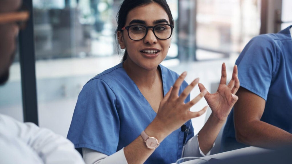 Bilingual Patient Support: Why It Matters [+ Key Benefits]